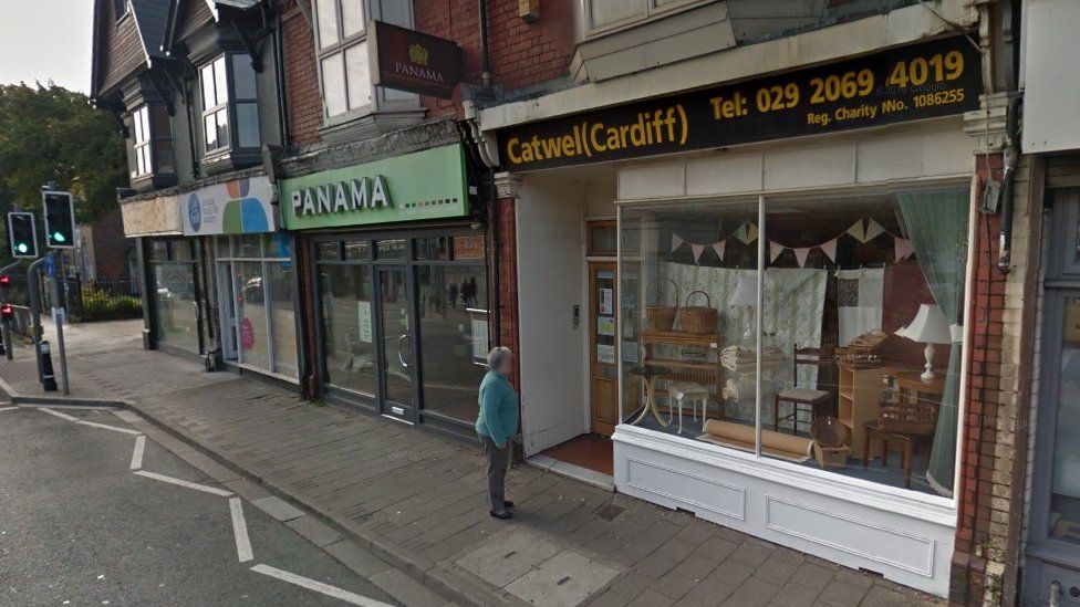 Electrician's tools sold for £1 in charity shop returned - BBC News