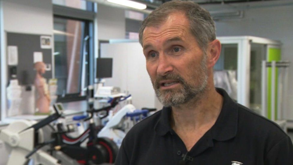 Children's physical activity gets poor marks - BBC News