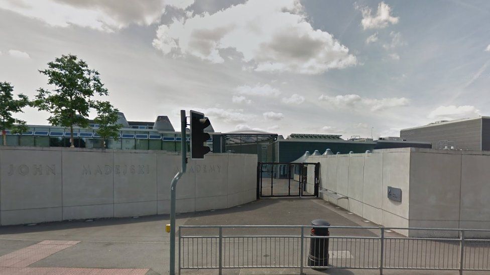 Madejski Academy special measures for a second time - BBC News