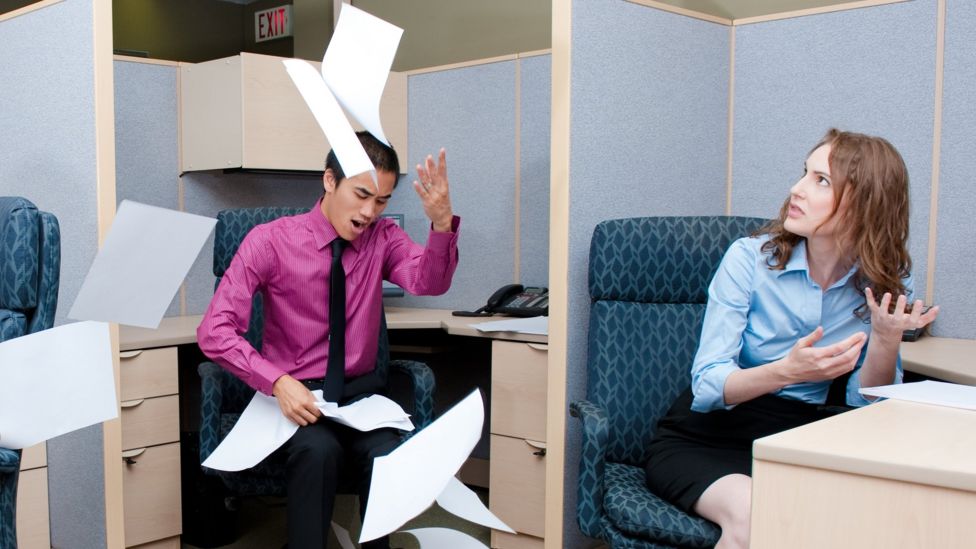 What to do if you hate your boss - BBC News