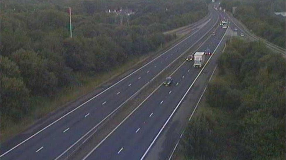 M4 reopens after fatal crash in Swansea - BBC News