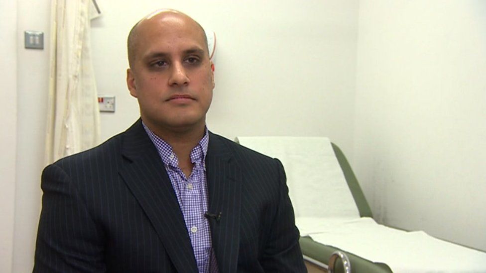 Hywel Dda campaign to improve lung cancer diagnoses - BBC News