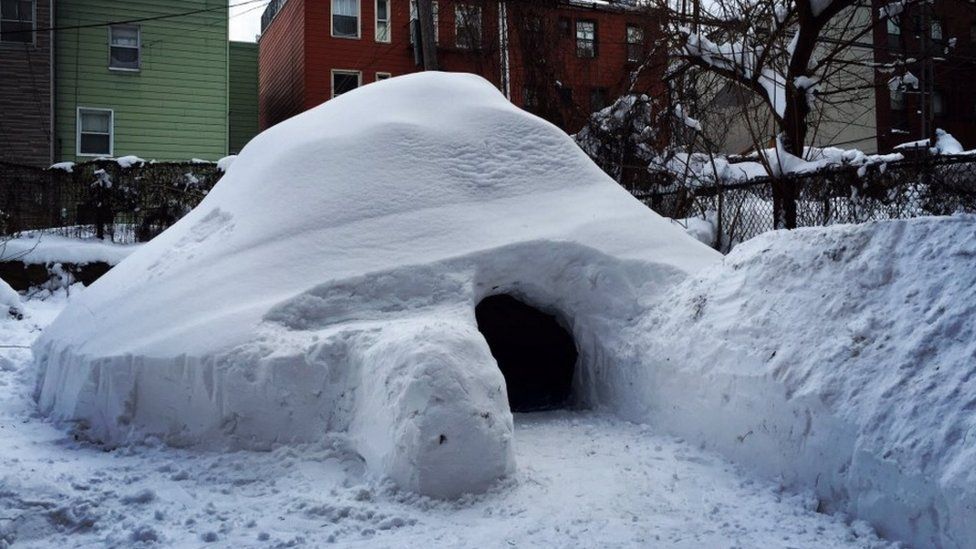 Igloo Café: Would you like to visit a place like this? - BBC Newsround