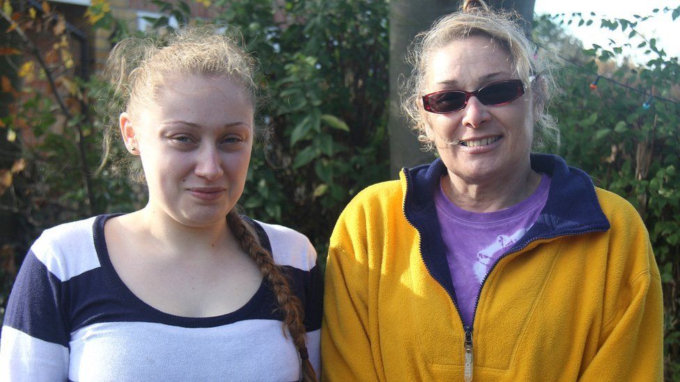 The villagers of Great Heck living by a burning pile of rubbish - BBC News