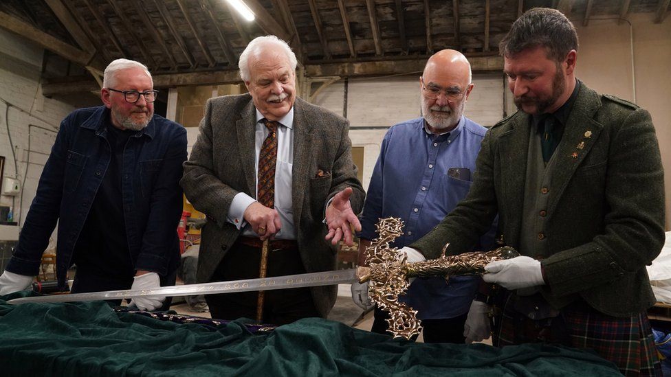King Charles to receive new sword at Scottish ceremony - BBC News