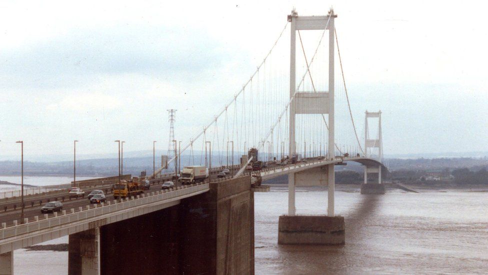 Celebrations mark Severn Bridge's 50th anniversary - BBC News