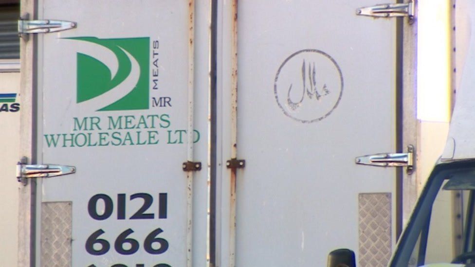 Digbeth abattoir licence suspended after smell complaints - BBC News