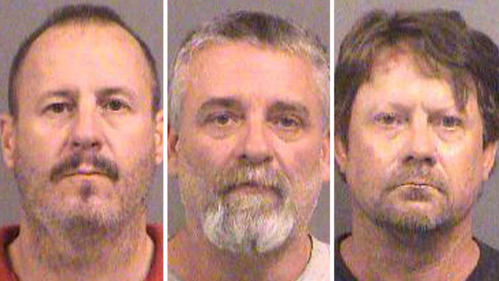 Kansas militia men guilty of plot to bomb Somalis' mosque - BBC News