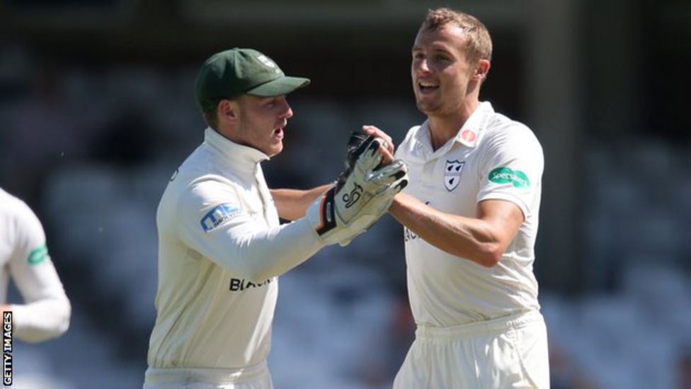 Charlie Morris: Worcestershire fast bowler signs contract extension ...