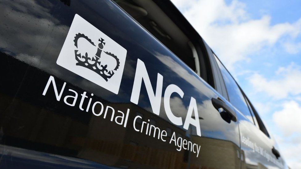 Heckmondwike: Police arrest two in drug-trafficking investigation - BBC ...