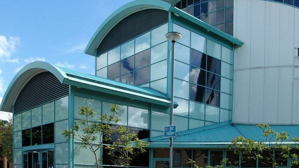 £1m Wrexham Waterworld leisure centre work under way - BBC News