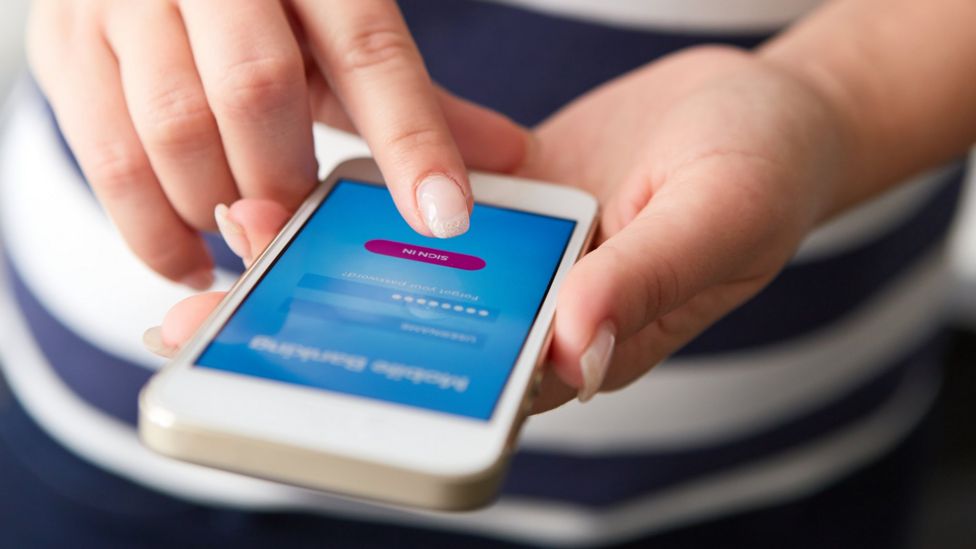 'I left Smile Bank today due to the ongoing outage' - BBC News