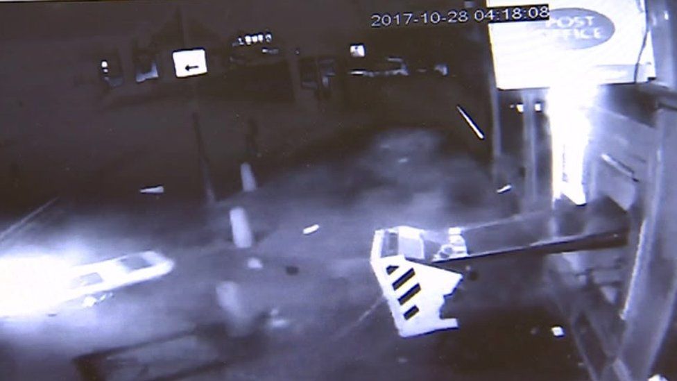 Cash machine ripped out in JCB ram-raid - BBC News