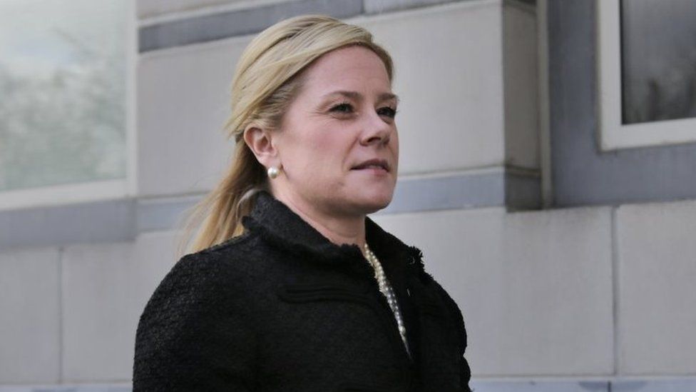 Bridgegate: Christie aides Bill Baroni and Bridget Kelly jailed - BBC News