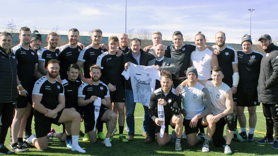 How the world's first transatlantic sports team works - BBC News