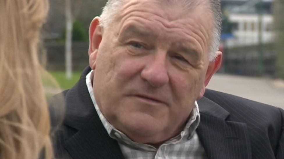 Father's plea to Lincolnshire Police to catch son's killers - BBC News