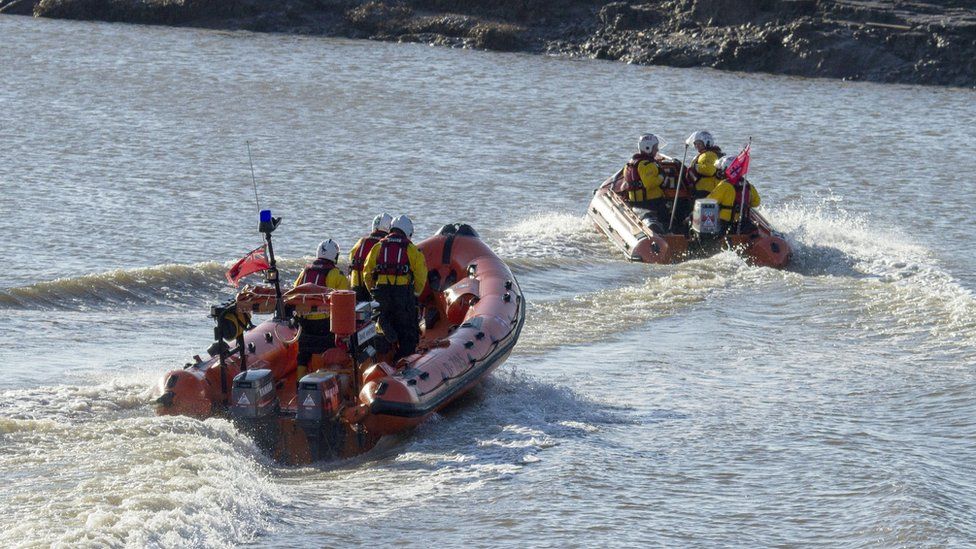 Dean Tate: Body found in search for missing man - BBC News