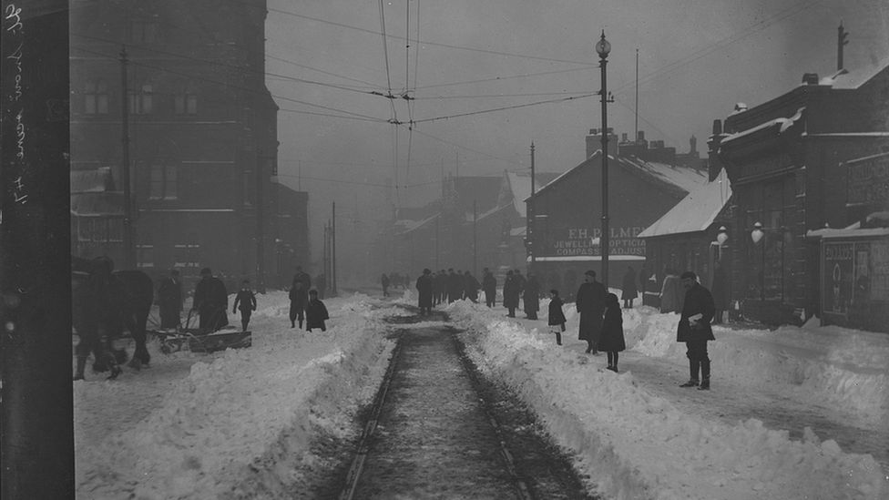 Cumbria exhibition showcases scenes of winters past - BBC News