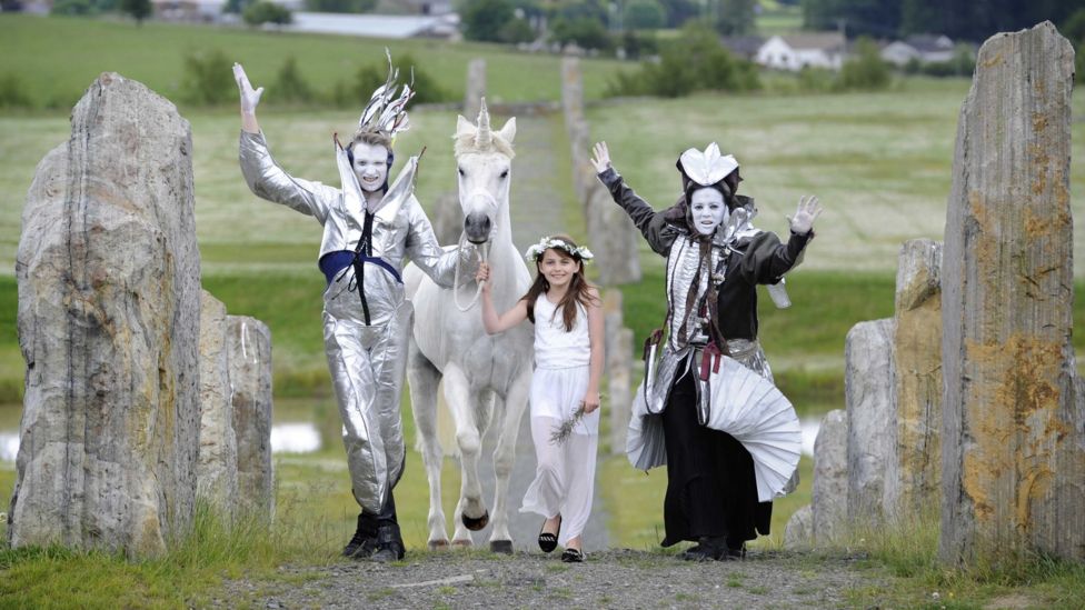 Crawick Multiverse hosts Festival of the Solstice - BBC News