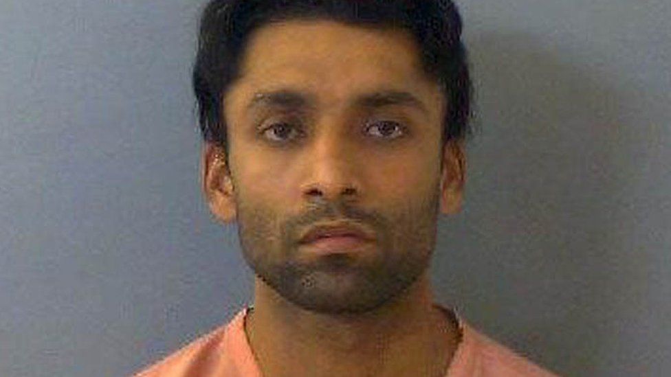 Body-in-taxi murderer Ahsan Hassan jailed - BBC News