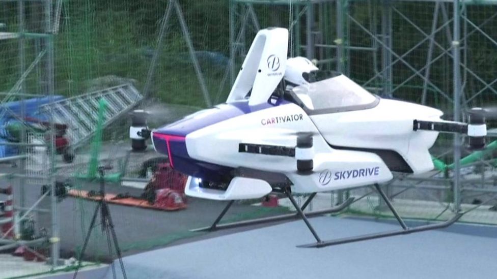 Flying cars: Could we be in the air by 2024? - BBC Newsround