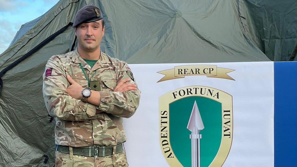 Gloucestershire Army captain to traverse UK in straight line challenge ...
