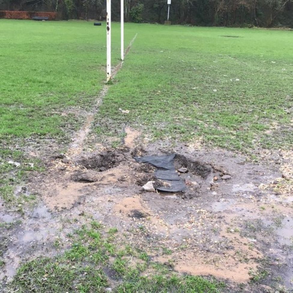 Abercarn rugby games hit by pitch sewage floods - BBC News