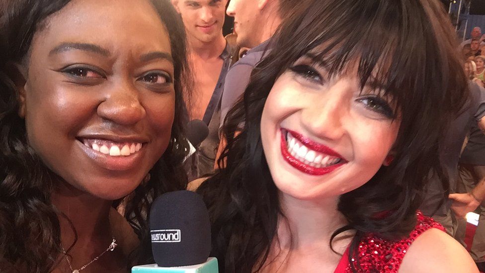 In Pictures: Ayshah's Strictly red carpet celebrity selfies - BBC Newsround