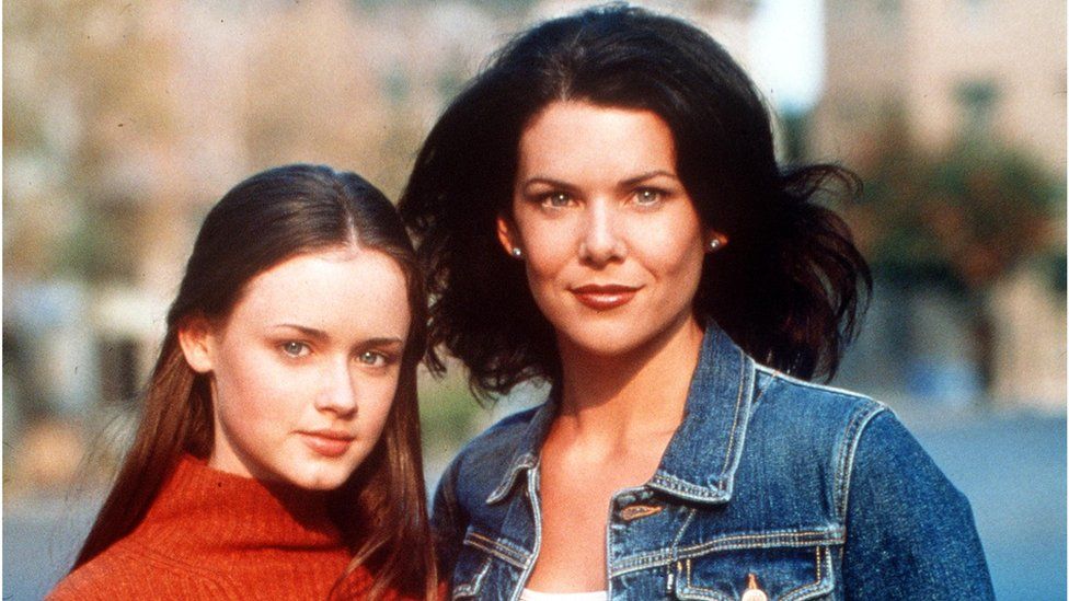Gilmore Girls: The case for and against another return - BBC News