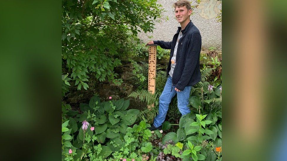 Garden created for RHS Tatton Park Show moves to Irthington - BBC News