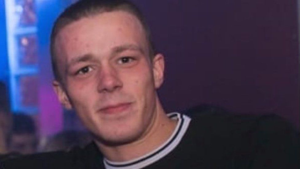 Man guilty of murdering girlfriend's ex-partner in Motherwell - BBC News
