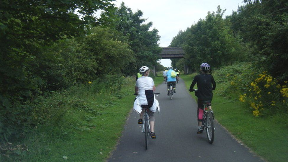 Deeside cycle network upgrade with £1.3m grant - BBC News