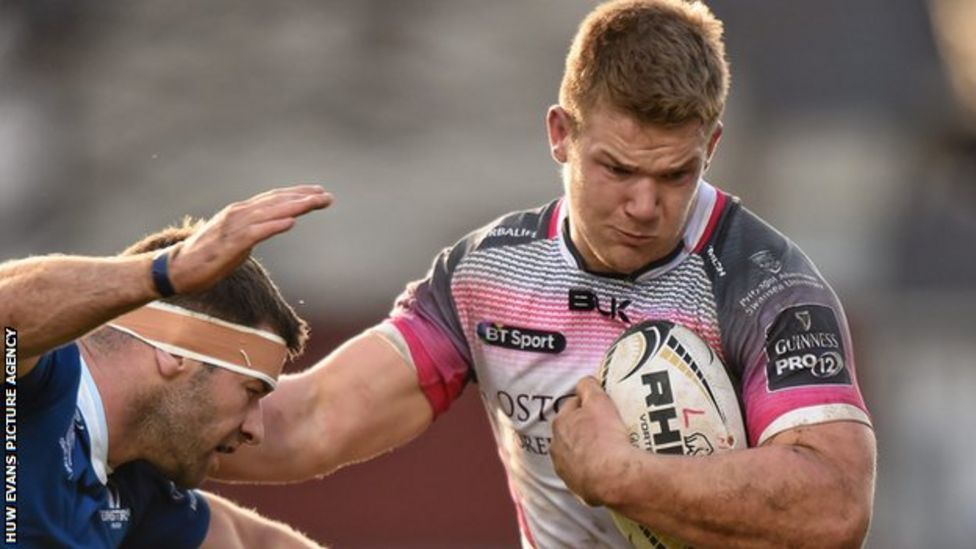 Olly Cracknell: Flanker signs new Ospreys contract - BBC Sport