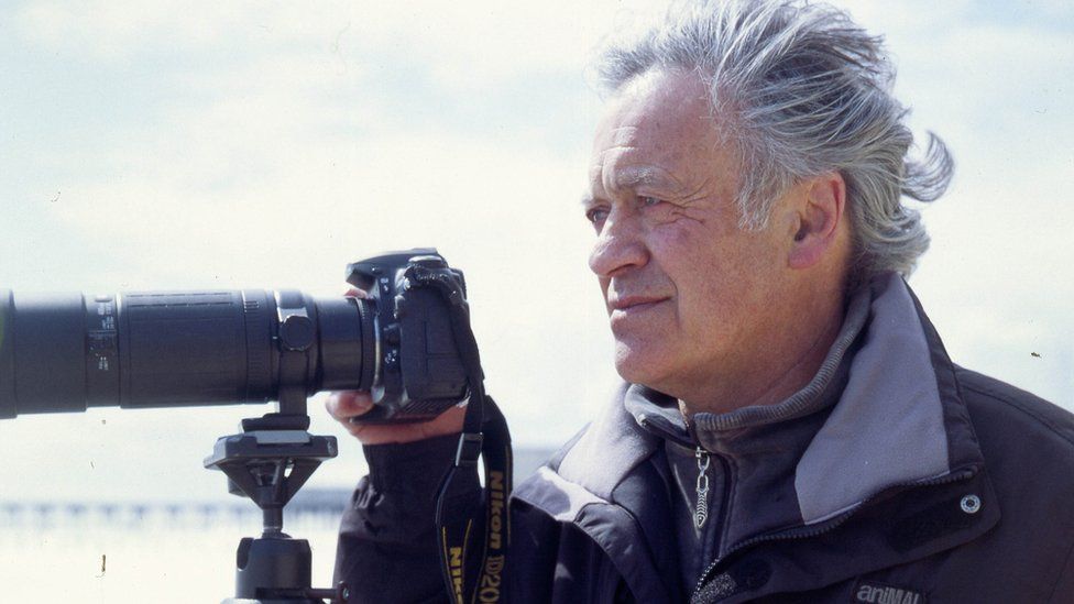 Crowds turn out for Lowestoft surfer Neil Watson memorial - BBC News