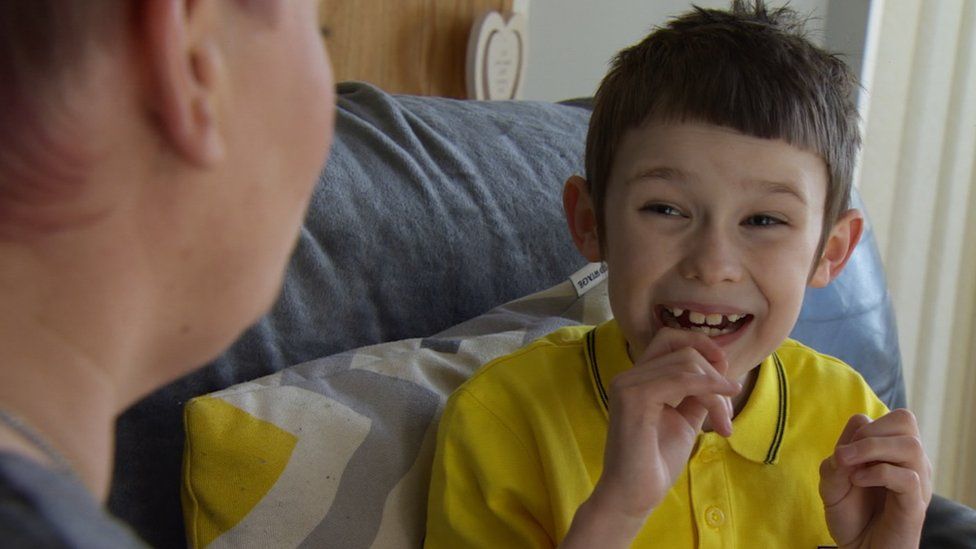 Stormont ‘doing a disservice to deaf community in Northern Ireland ...