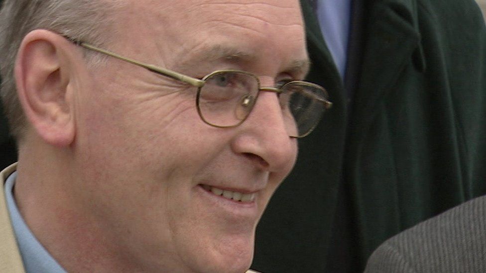 Gerry Adams 'sanctioned Denis Donaldson killing' - BBC News