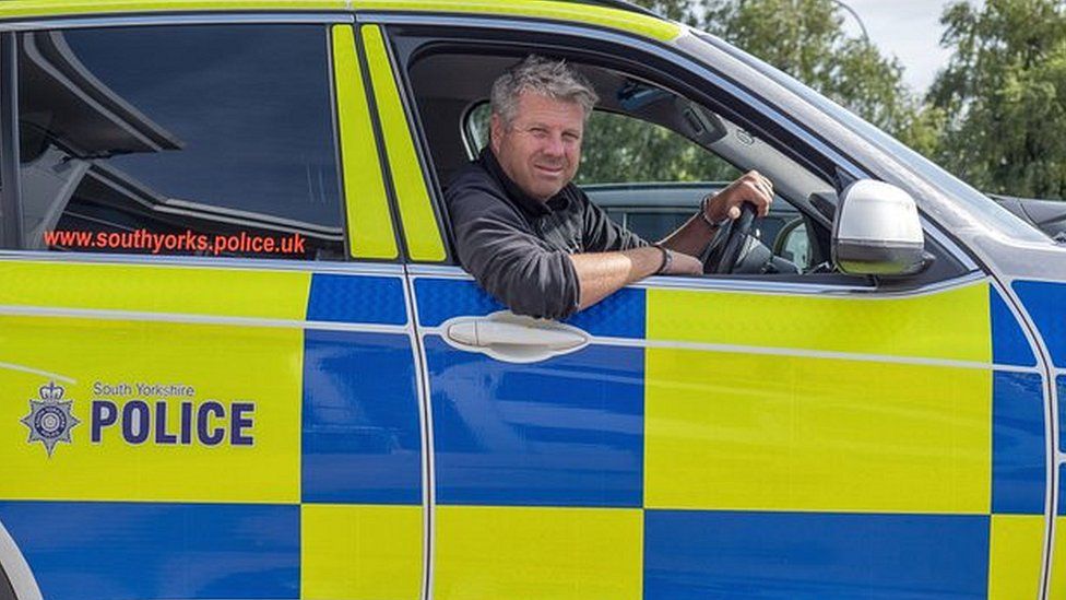 Traffic Cops star 'TV Tim' retires from South Yorkshire Police - BBC News