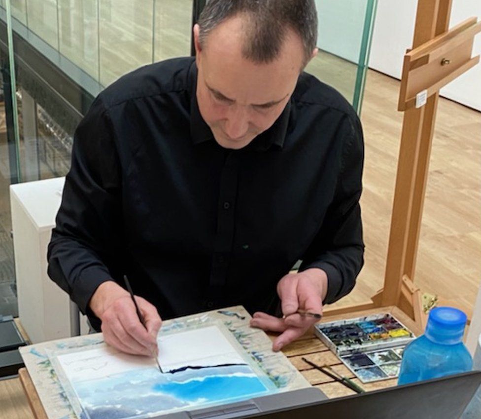 Covid: Guernsey artist captures every day of 2020 in paintings - BBC News