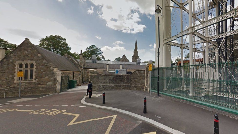 Swindon's £10m technical college placed in special measures - BBC News