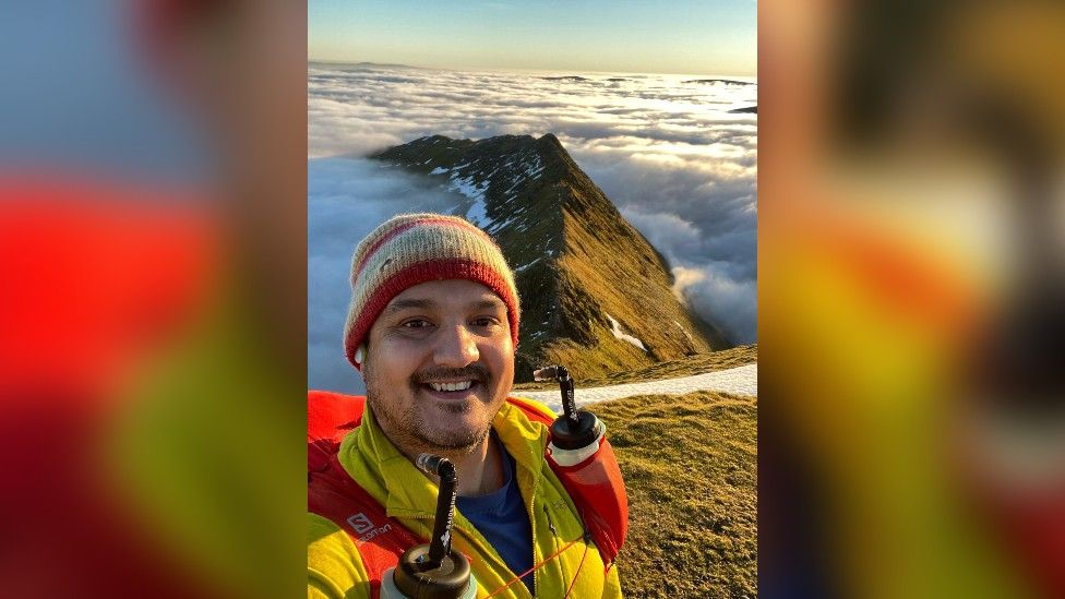 Lake District: Hiker revives Santa walk to combat Christmas loneliness ...