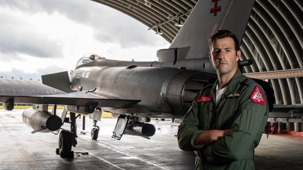 RAF pilot picked for space programme - BBC Newsround