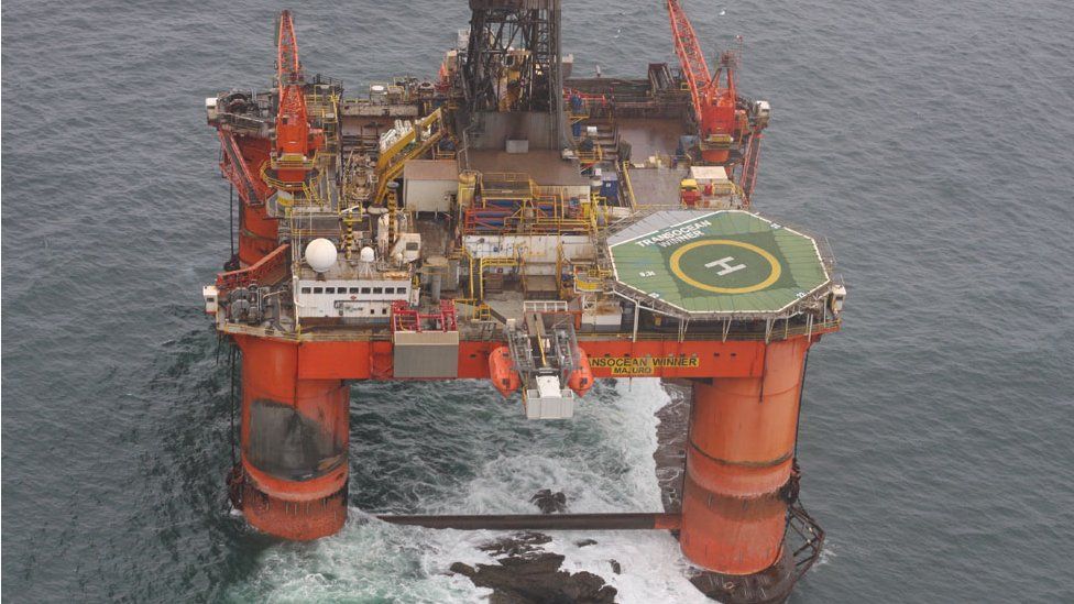 Salvors back on board stricken oil rig Transocean Winner - BBC News