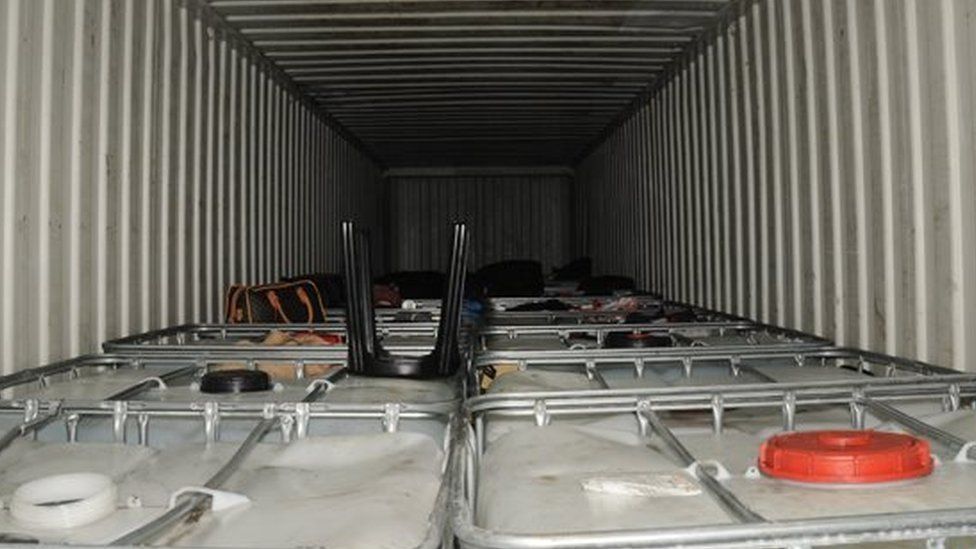 Tilbury shipping container migrant died of heart attack - BBC News