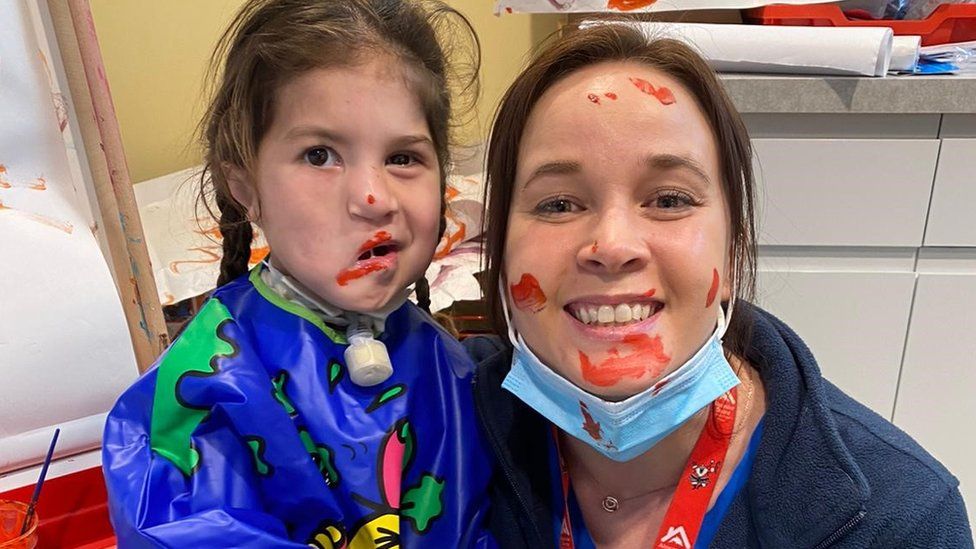 Maidenhead children's hospice raises concerns about funding - BBC News