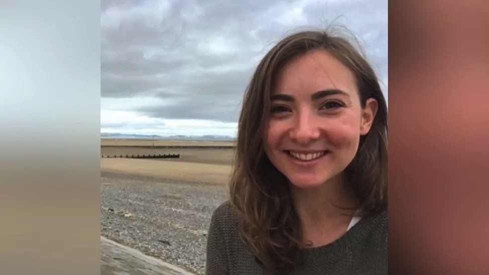 Cerdd: Y Coroni gan Elen Ifan - BBC Cymru Fyw