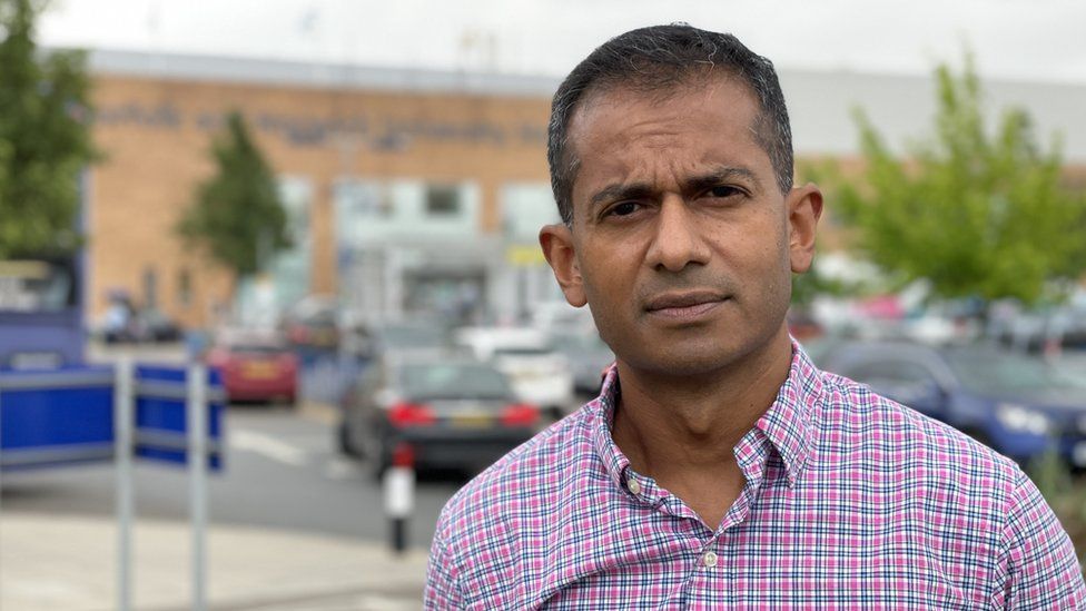 Covid patient discharged after 203 days in Norfolk hospital - BBC News