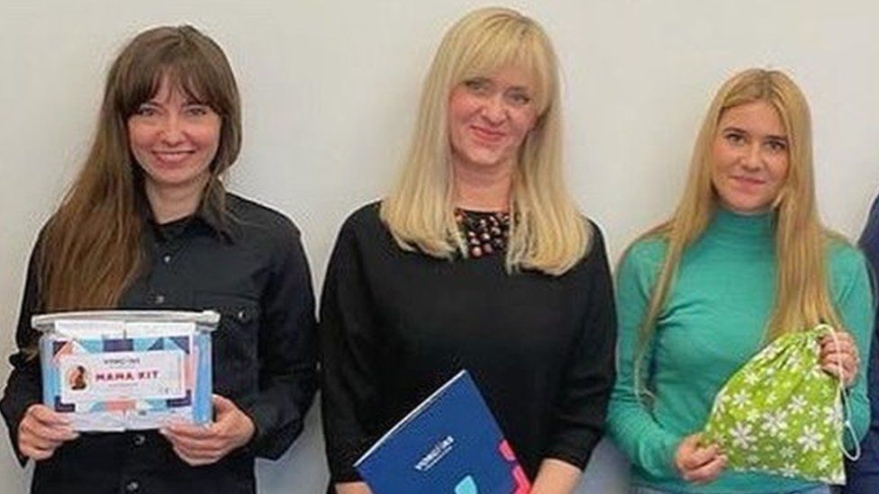 Essex student gives period pads to Ukraine refugees - BBC News