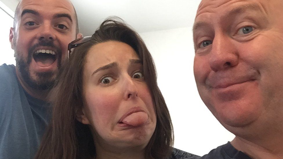 Southern Rail users' misery into musical Southern Fail - BBC News