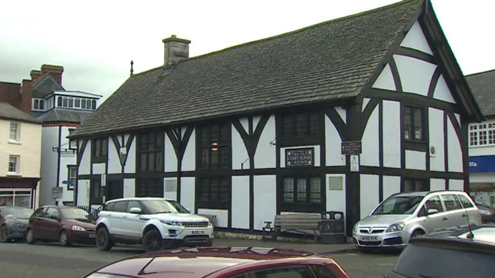Ruthin courthouse could re-open as community hub by summer - BBC News