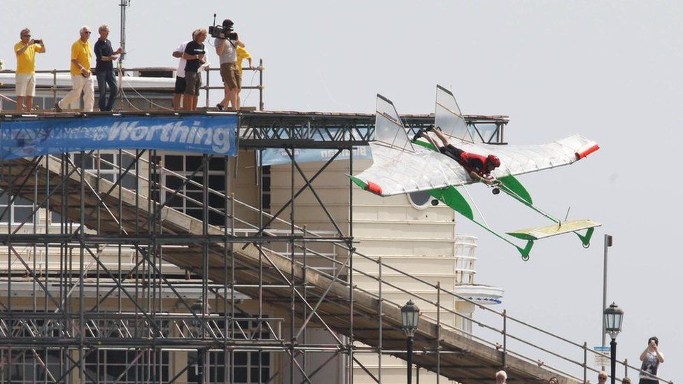 Highs and lows of the Birdman contest - BBC News